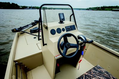 Crestliner 1870 Retriever FCC |18' Aluminum Tunnel Hull Fishing Boat