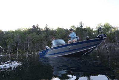 Lund® Pro V 1875 - Aluminum Tournament Walleye Fishing Boat
