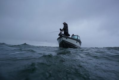 Lund® Pro V 1975 - 19 Foot Best Professional Walleye Fishing Boat