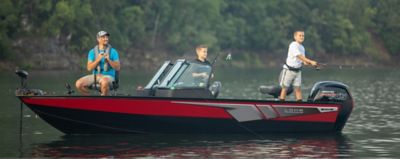 17' 9" Lowe FM 1775 Walk-Thru Deep-V Aluminum Fishing Boat | Lowe Boats