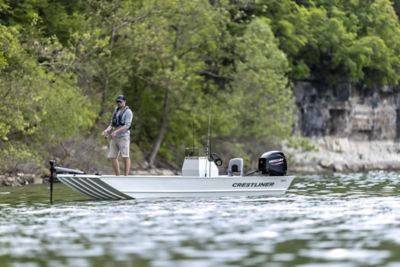 Crestliner Fishing Boats |1860 Retriever Rear Center Console