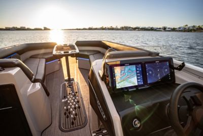 Crowne SL 250 Tritoon | Harris Pontoon Boats