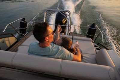 Solstice 230 Tritoon | Harris Pontoon Boats