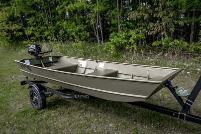 Lund® Jon Boat 1240 - 11 ft Utility Boat for Fishing and Hunting